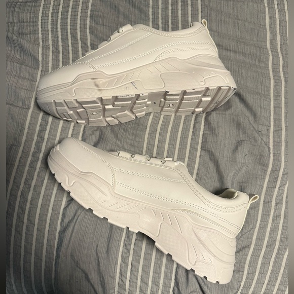 Illude | Shoes | New White Chunky Platform Sneakers | Poshmark